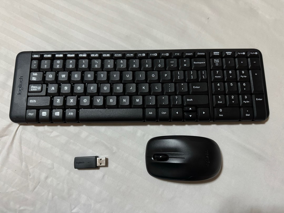 Logitech Mk220 Wireless Keyboard And Mouse Computers And Tech Parts And Accessories Computer