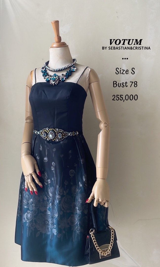 Midi dress cocktail gaun gown tanktop hitam ombre hijau motif bunga ...