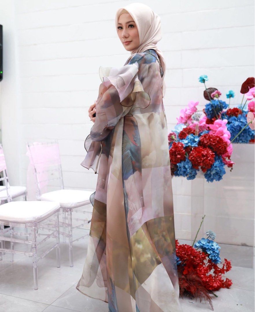 RIA MIRANDA SIGNATURE Rainbow Pink Moore Long Outer, Fesyen Wanita, Pakaian Wanita, Baju Luaran ...