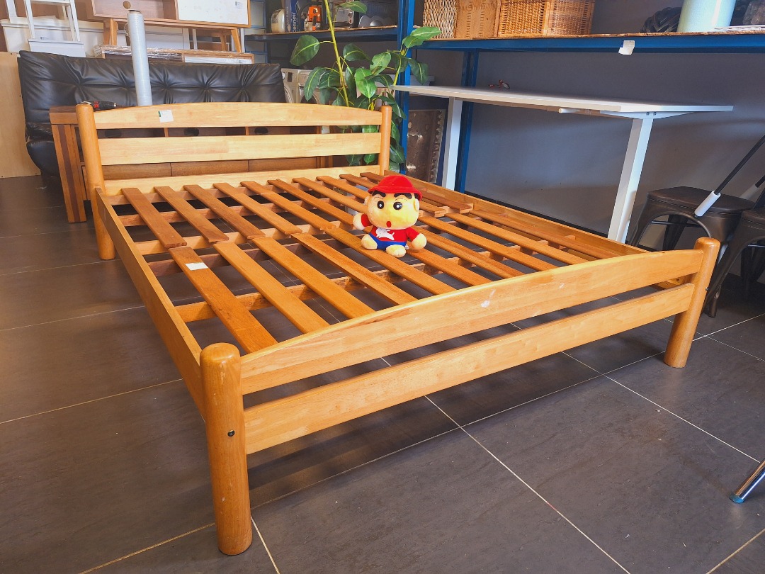 Solid Pine Wooden Queen Bed Frame | Rangka Katil Queen Kayu Pine Padu ...
