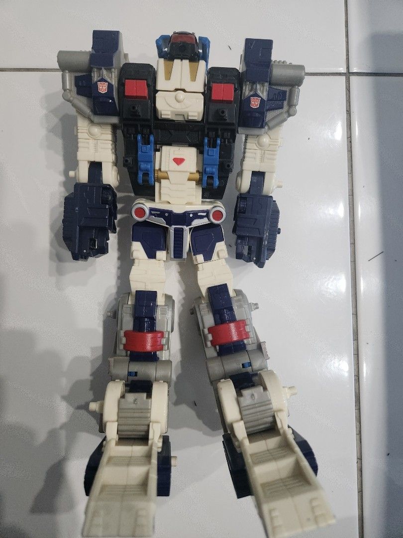 Transformers metroplex, Hobbies & Toys, Toys & Games on Carousell