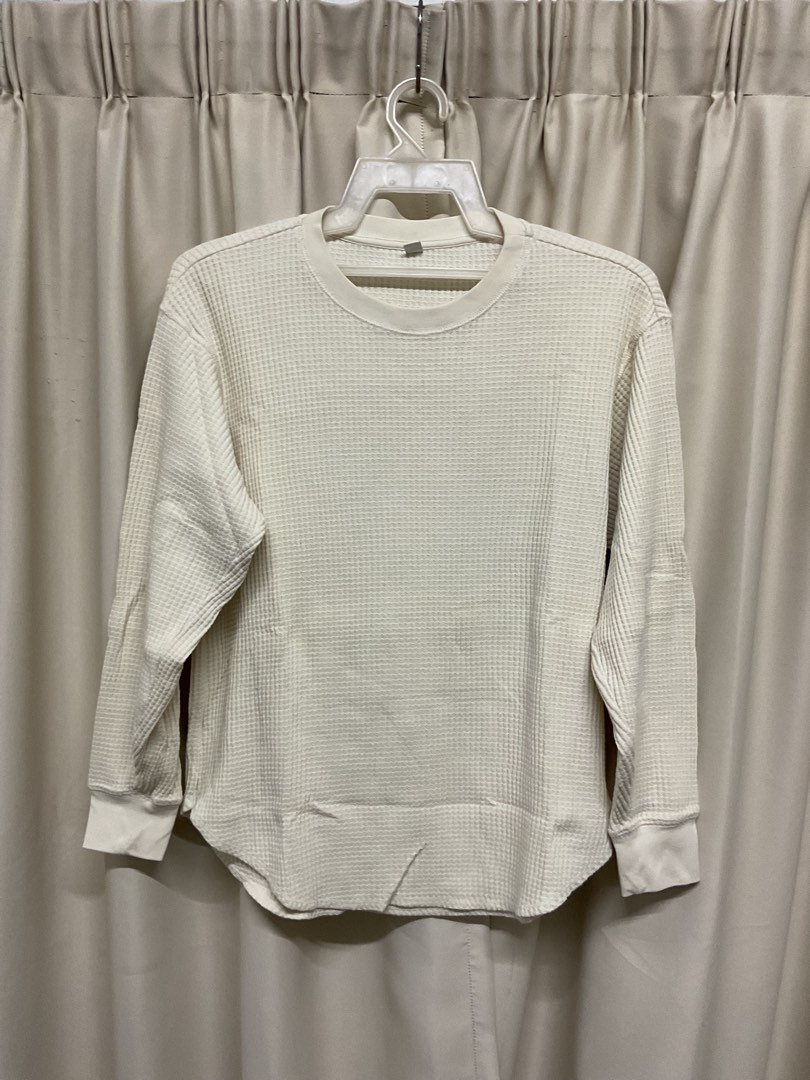 Uniqlo waffle top, Women's Fashion, Tops, Shirts on Carousell