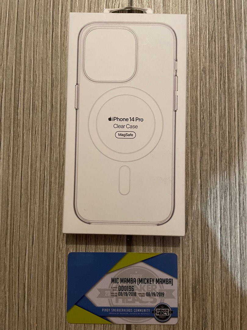 Brand new/sealed and below SRP Apple Official Clear Case with MagSafe ...