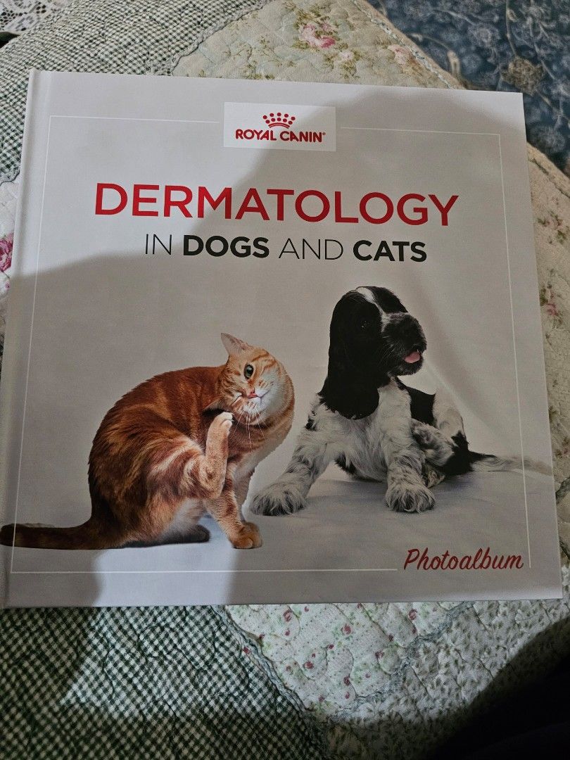 DERMATOLOGY IN DOGS AND CATS, Hobbies & Toys, Books & Magazines ...