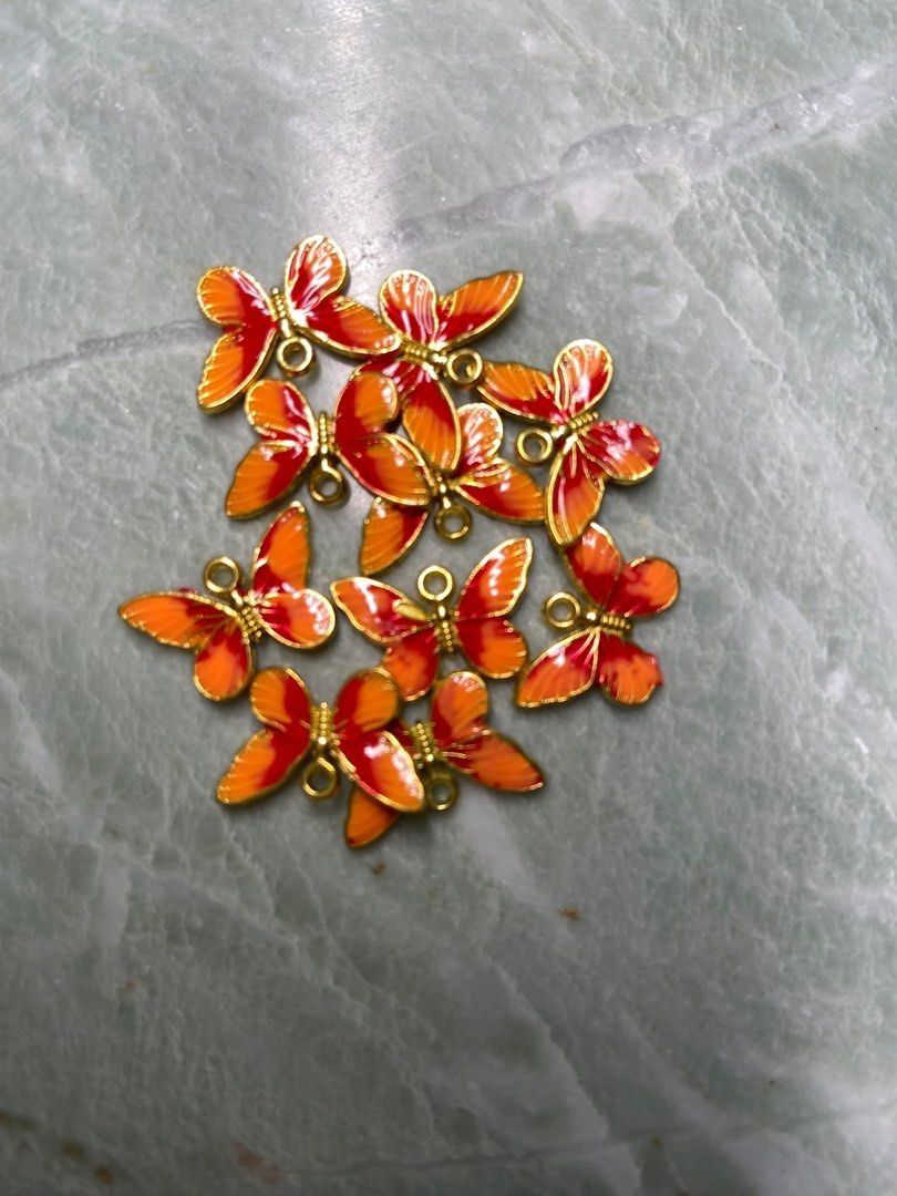 DIY花花配飾每粒 DIY flower accessories each piece (同）, 女裝, 手錶及配件, 其他飾物 ...