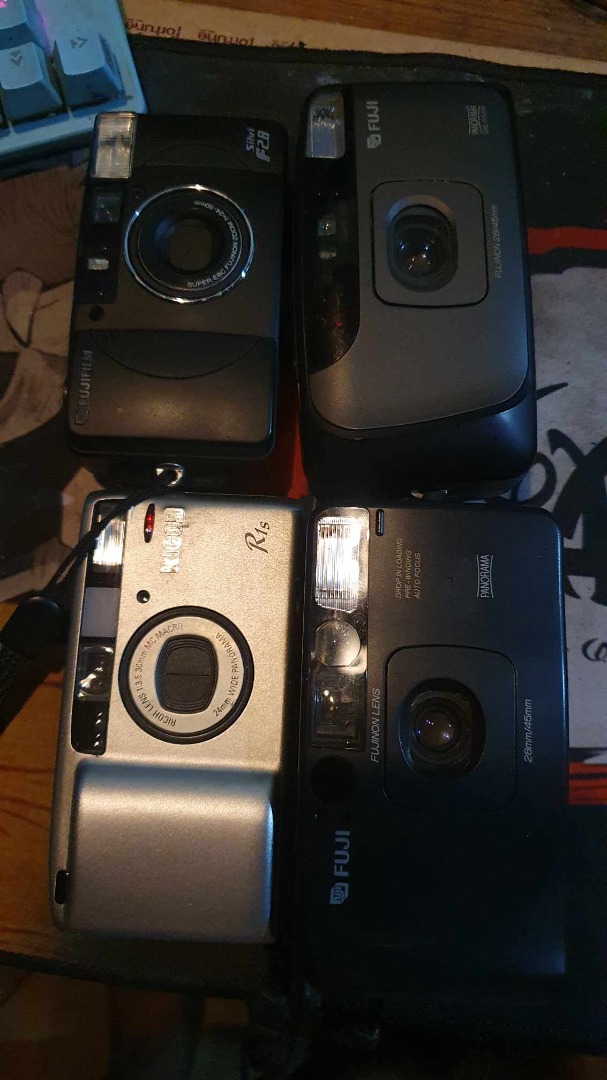 FILM CAMERA AS IS PARTS DISPLAY UNIT, Photography, Cameras on Carousell