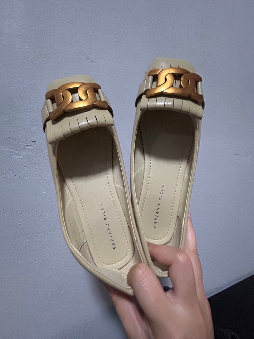 Green Sage Fabiano Ricco, Women's Fashion, Footwear, Flats on Carousell