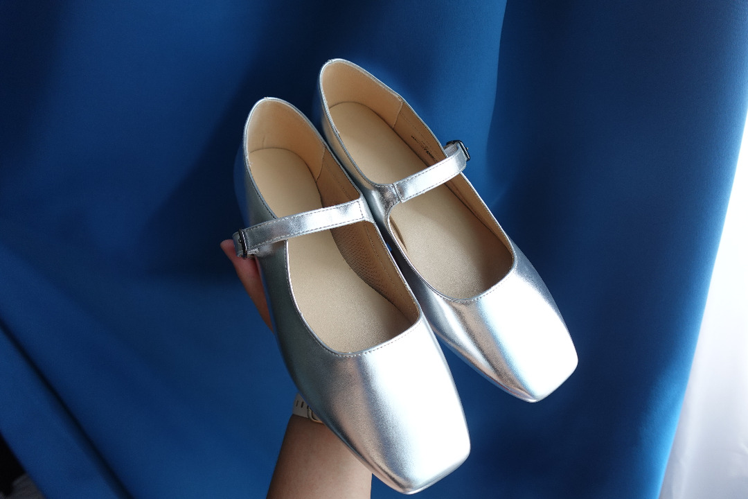 GU Silver ballet flats, Women's Fashion, Footwear, Flats & Sandals on ...