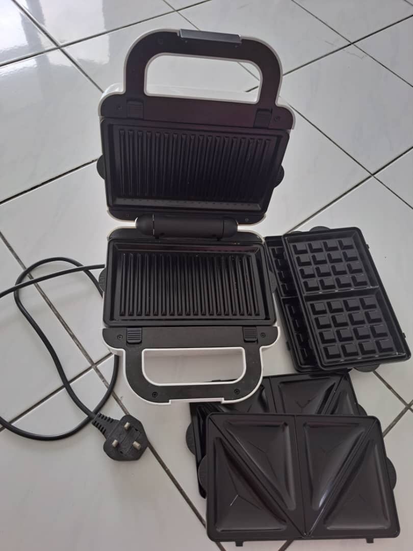 Kenwood Sandwich Maker SMP84.COWH, TV & Home Appliances, Kitchen ...