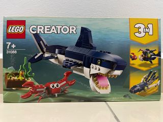 LEGO FANTASY ERA 10193-PEASANT MALE YOUNG, Hobbies & Toys, Toys & Games ...