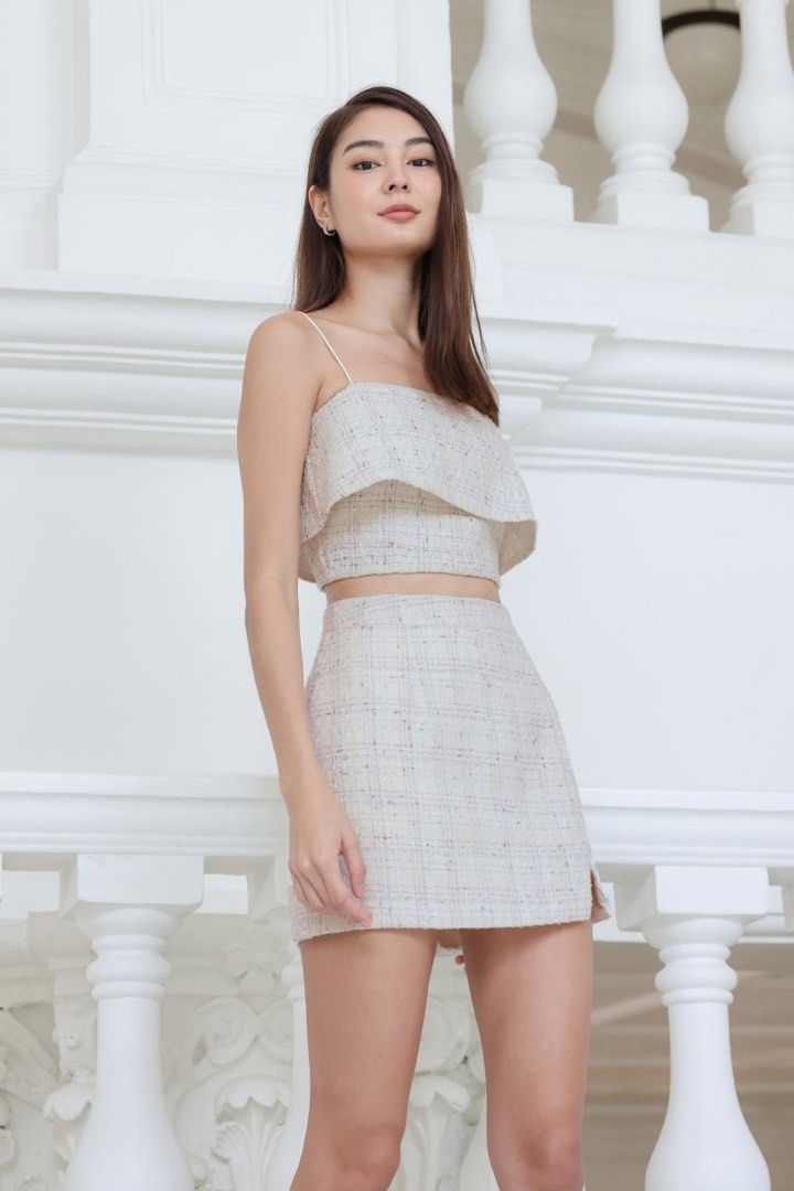 LOVET KYLIN SLIT SKORTS (TWEED), Women's Fashion, Bottoms, Skirts on Carousell