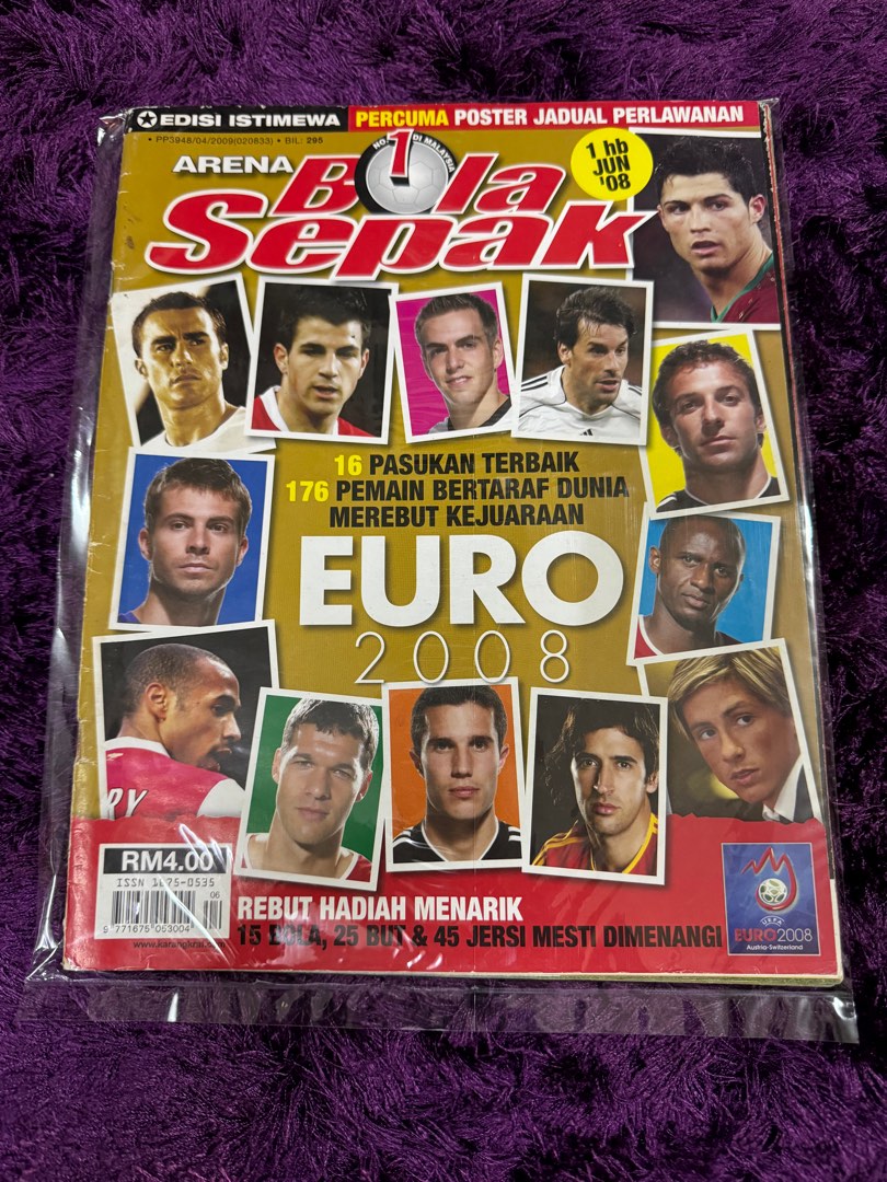 Majalah Arena Bola Sepak 2008, Hobbies & Toys, Books & Magazines, Magazines on Carousell