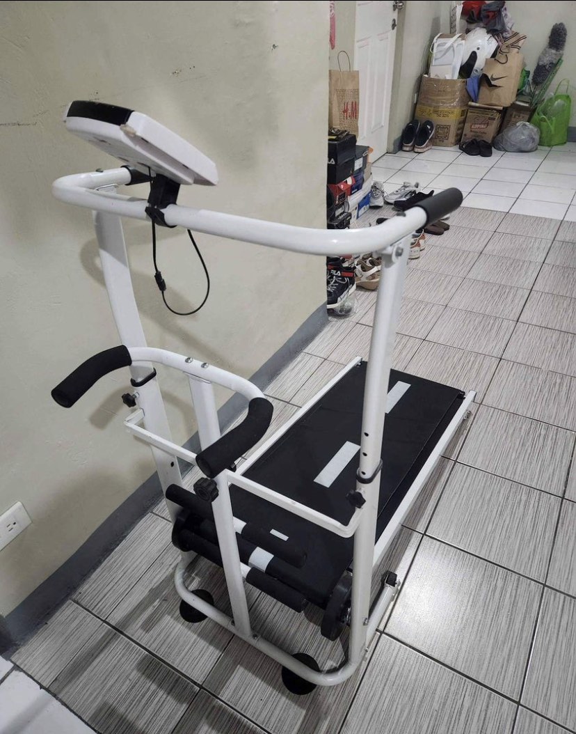 MANUAL THREADMILL, Sports Equipment, Exercise & Fitness, Cardio ...