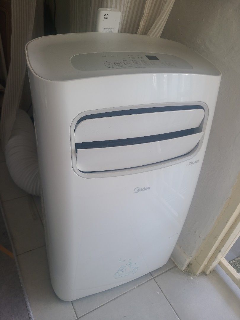 Midea 12k btu portable aircon, TV & Home Appliances, Air Conditioners ...