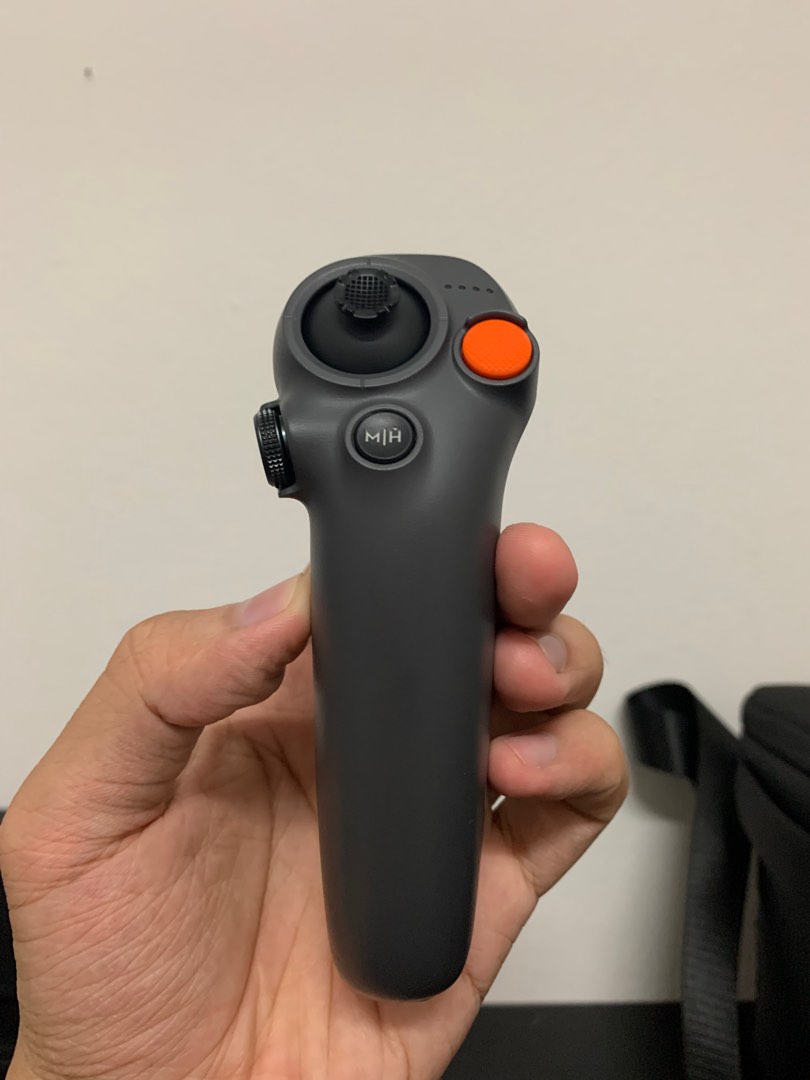 Dji Motion controller avata 2, Photography, Drones on Carousell