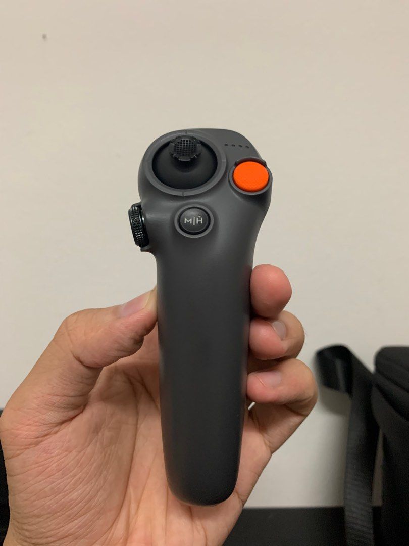 Dji Motion controller avata 2, Photography, Drones on Carousell