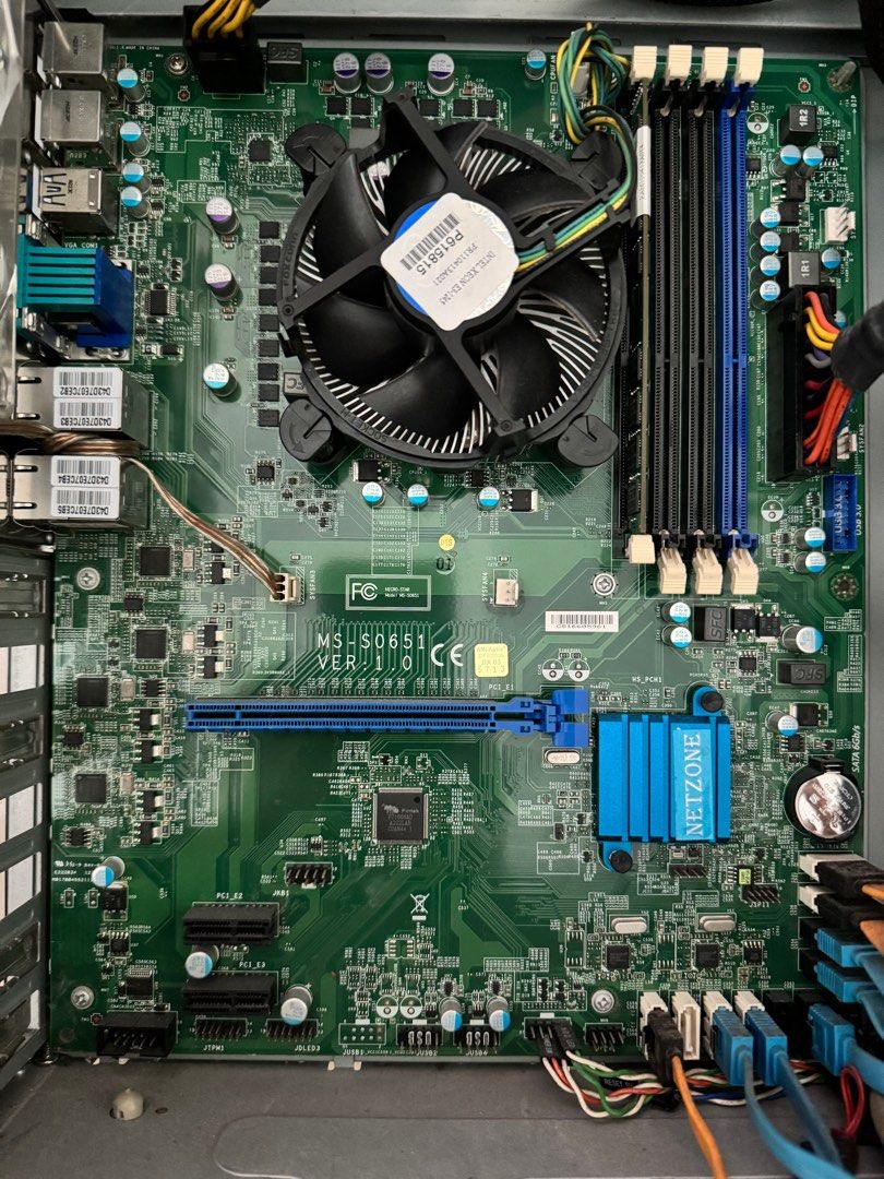 MSI MS-S0651 Server motherboard 10x SATA 3 + 4x Intel Gigabit Lan ...