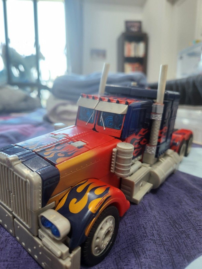 Optimus Prime 2007, Hobbies & Toys, Toys & Games on Carousell