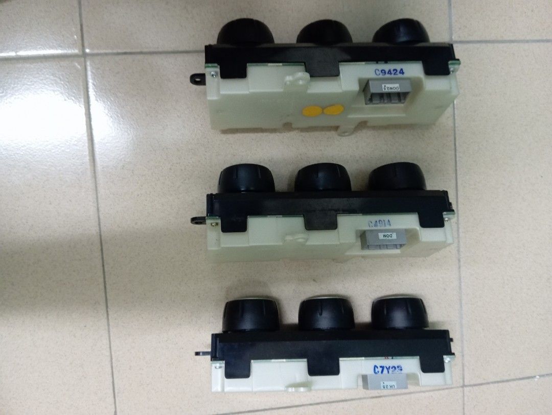 Persona/gen 2 panel aircond controller, Announcements on Carousell