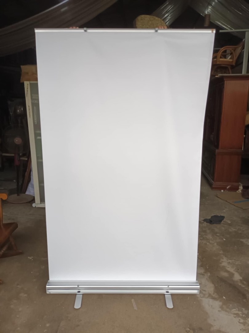 Pop up projector screen, TV & Home Appliances, TV & Entertainment ...