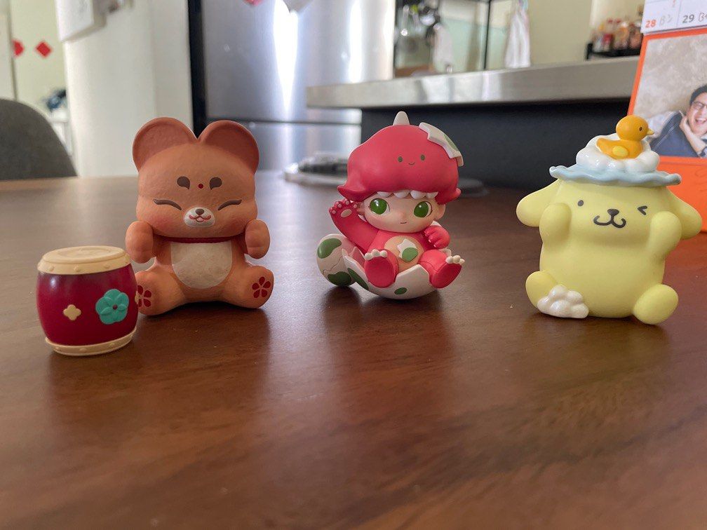 popmart(red dino), random pompompurin figure, pop mart bear with drum ...