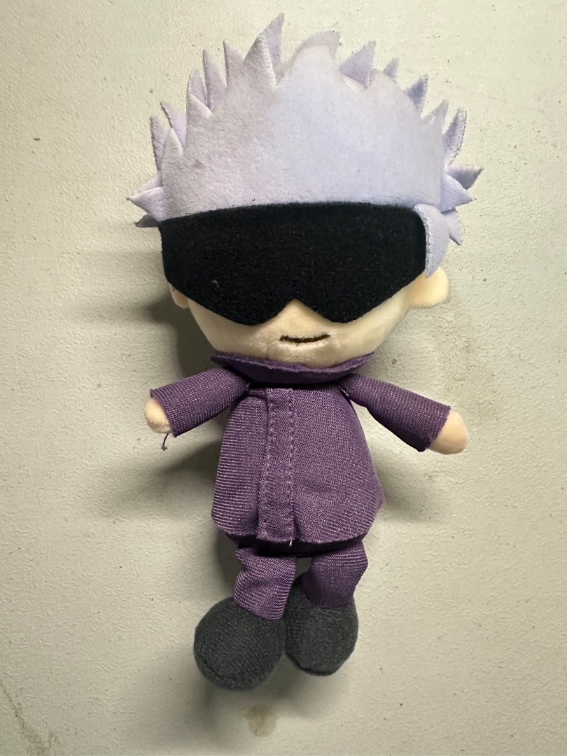 PRELOVED | 12cm doll Gojo Satoru from Jujutsu Kaisen, Hobbies & Toys ...