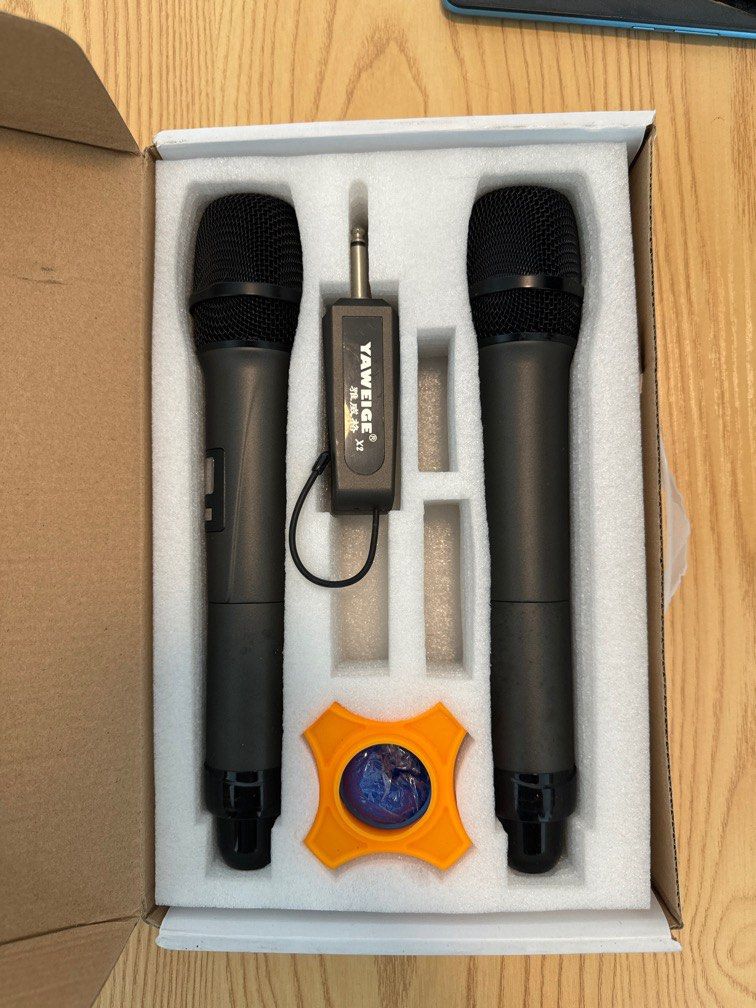 Professional Wireless Microphone Set, Audio, Microphones on Carousell