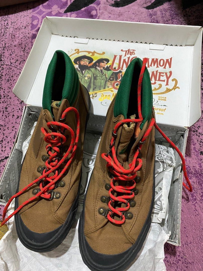 SEPATU COMPASS BMB, Men's Fashion, Footwear, Sneakers on Carousell