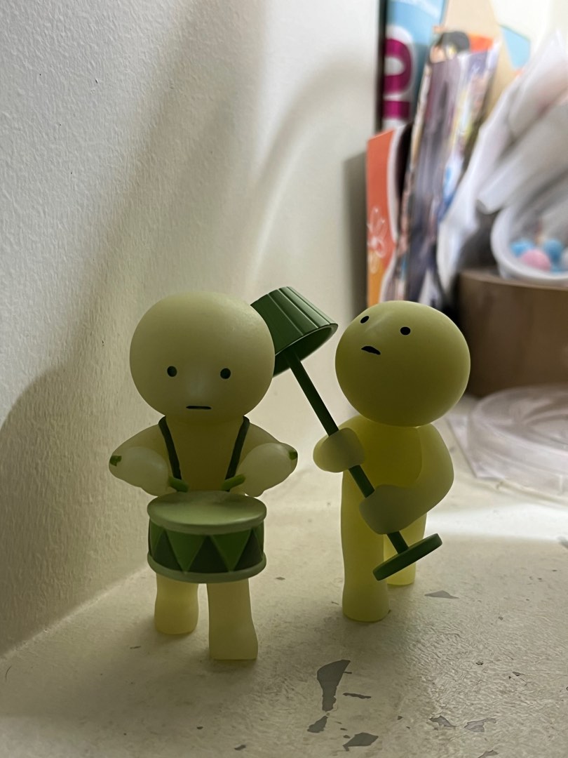 smiski cheering and moving set, Hobbies & Toys, Memorabilia ...