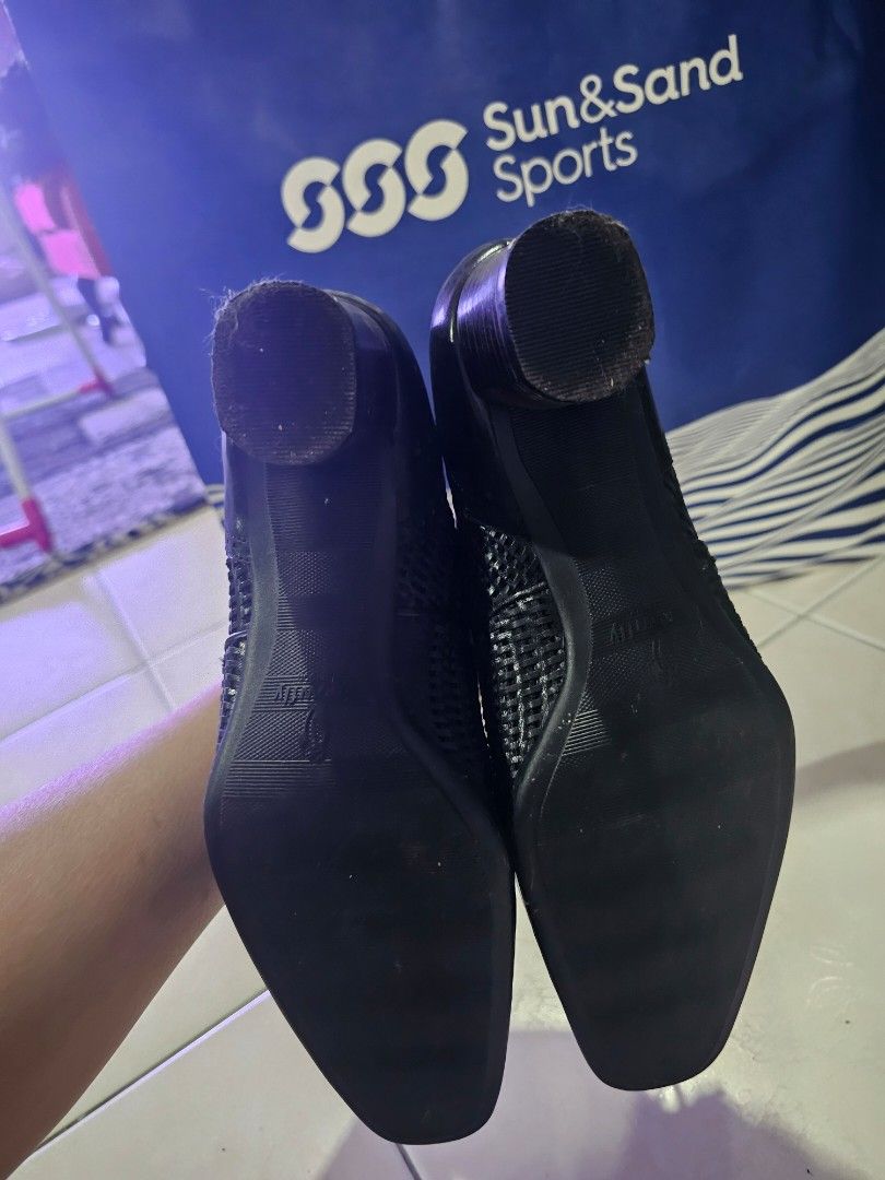 Snowfly Shoes, Women's Fashion, Footwear, Heels on Carousell