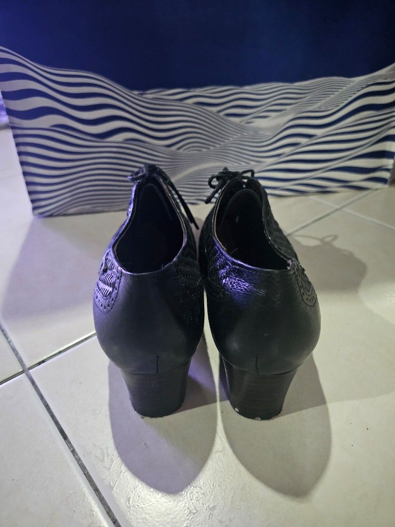 Snowfly Shoes, Women's Fashion, Footwear, Heels on Carousell