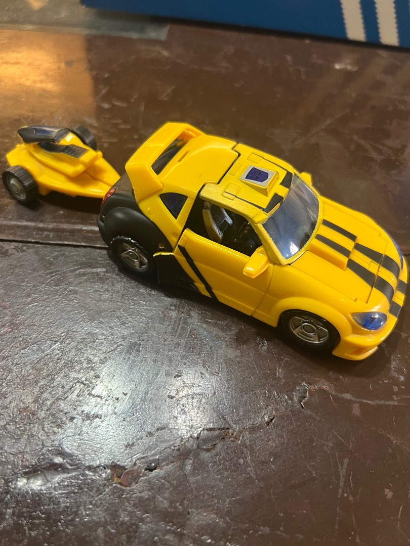 Transformers RTS (Reveal The Shield) Deluxe Bumblebee, Hobbies & Toys ...