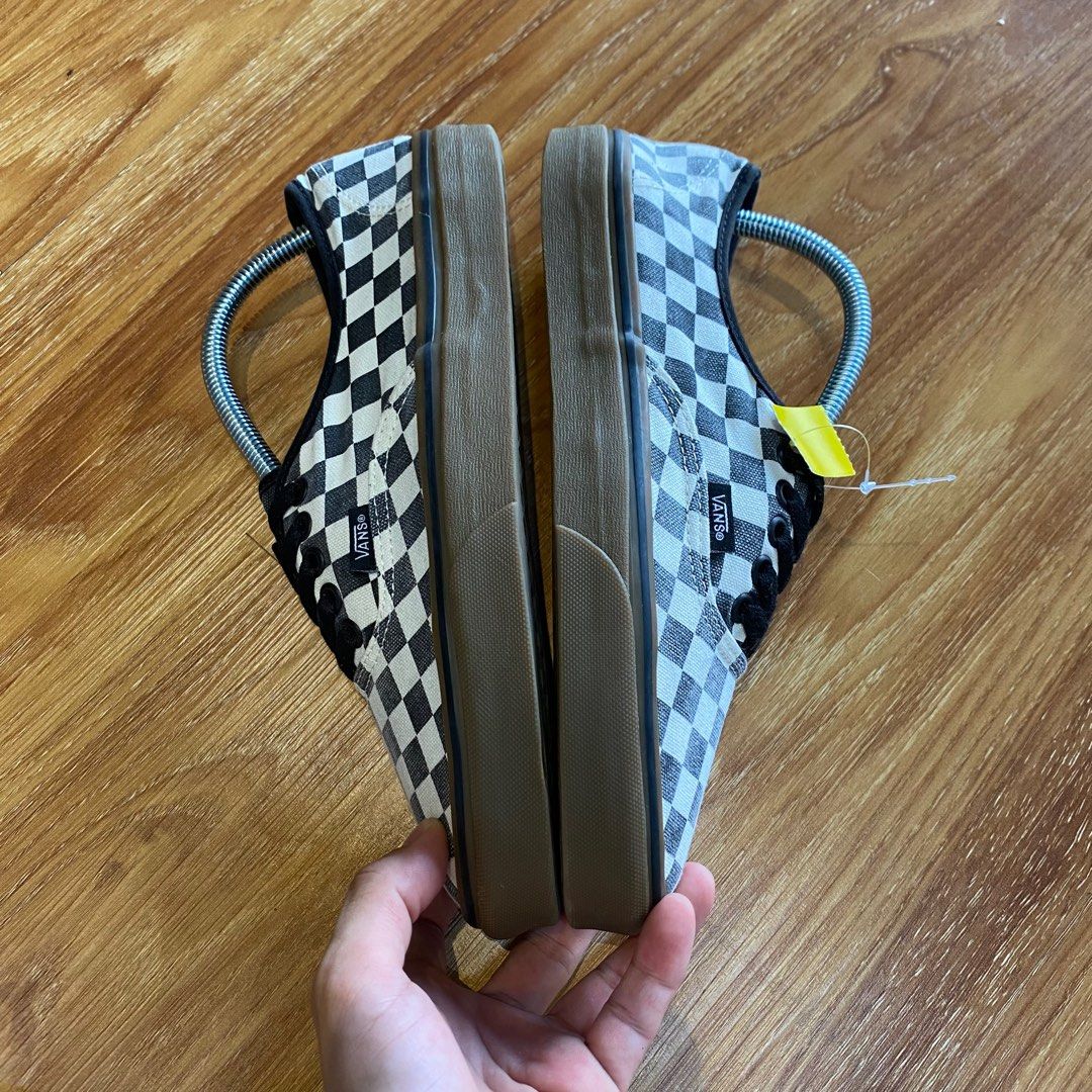 Vans gum sole cheker (8uk), Men's Fashion, Footwear, Sneakers on Carousell