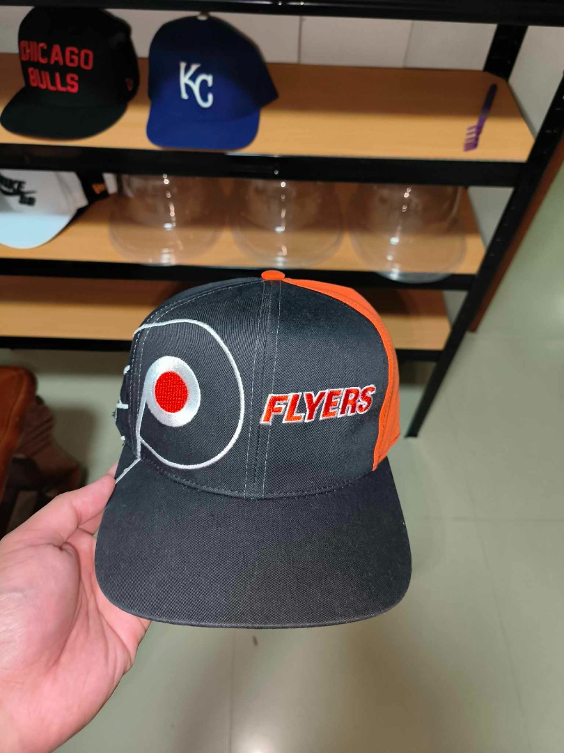 Vintage Cap Flyers, Men's Fashion, Watches & Accessories, Caps & Hats ...