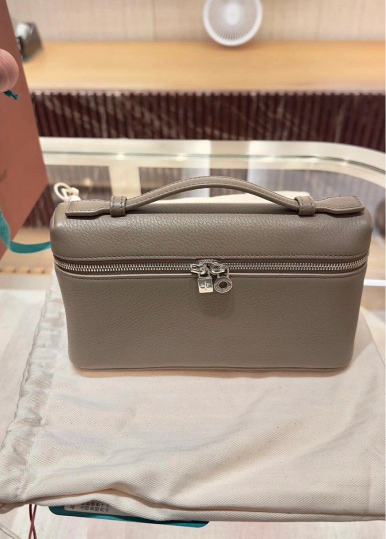 現貨在台 全新全配 購證正本 Loro piana L19 大象灰 LP19 extra pocket, 名牌精品, 精品包與皮夾在旋轉拍賣