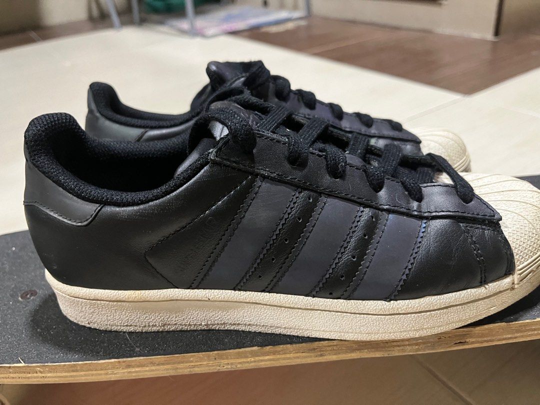adidas superstar original, Women's Fashion, Footwear, Sneakers on Carousell