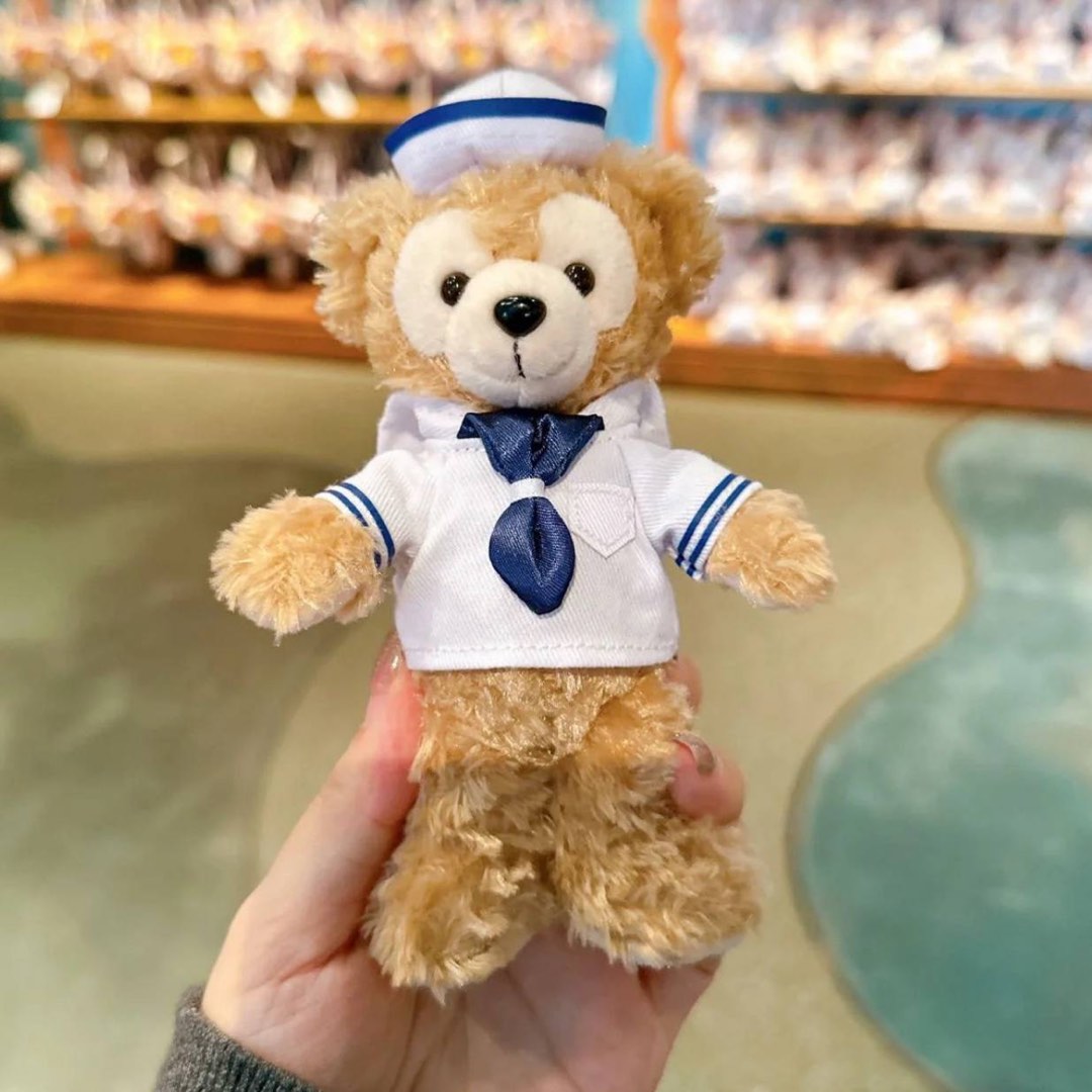 (Authentic) Tokyo Disneysea Duffy Standing Keychain, Hobbies & Toys ...