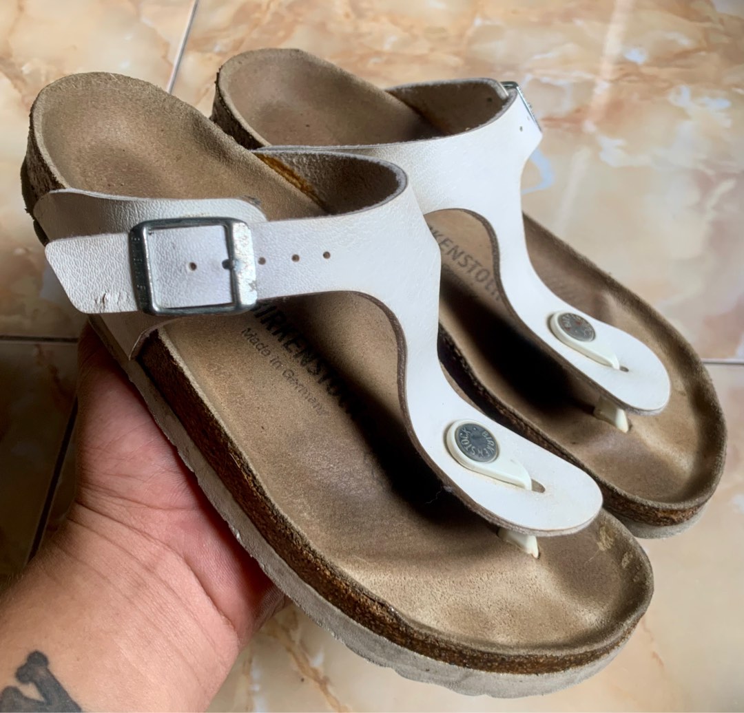 Birkenstock Gizeh White, Women's Fashion, Footwear, Sandals on Carousell