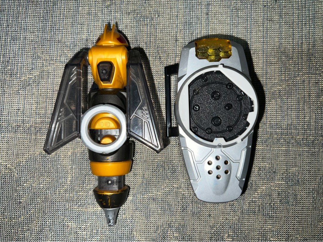 DX Kamen Rider Kabuto The Bee Zecter, Hobbies & Toys, Toys & Games on ...