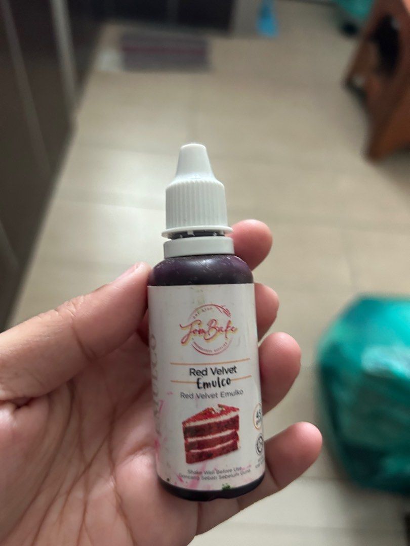 Emulco & Food Colouring, Food & Drinks, Homemade Bakes on Carousell