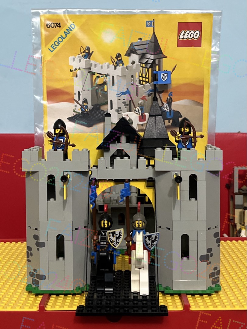 Lego 6074: Black Falcon's Fortress (Vintage), Hobbies & Toys, Toys ...