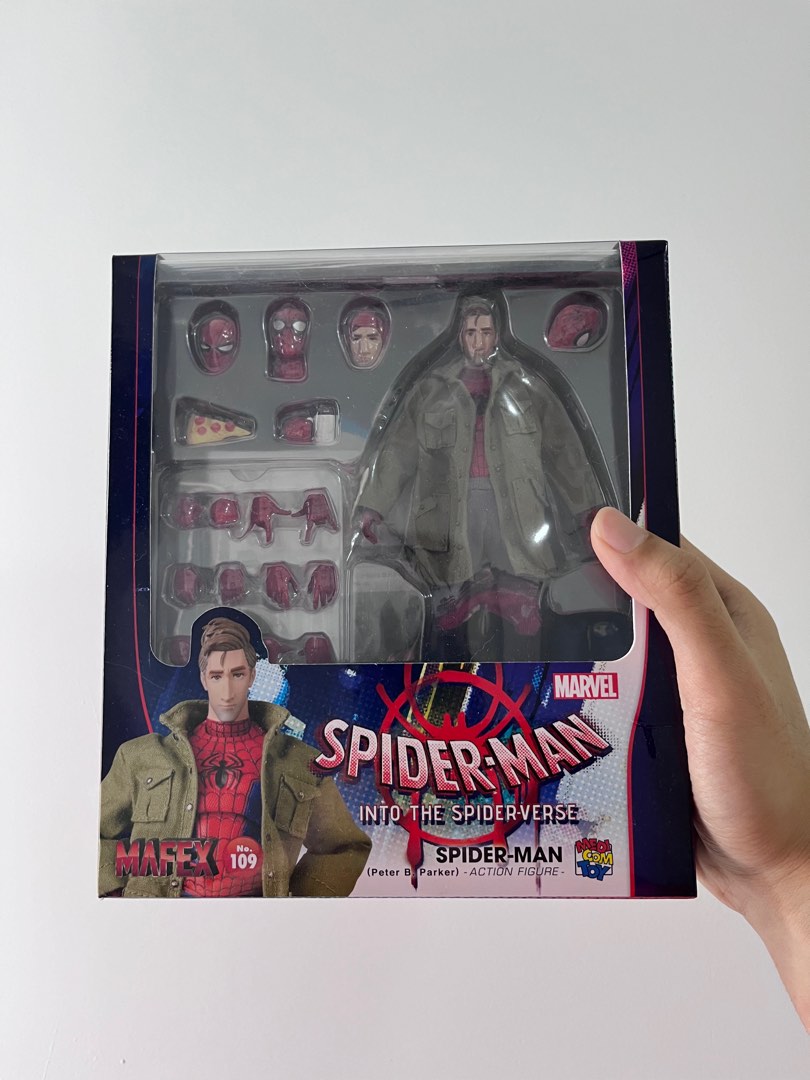 Mafex Peter B Parker Spiderman Into The Spider Verse, Hobbies & Toys