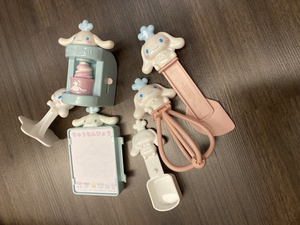 Mcd cinnamoroll toy set, Hobbies & Toys, Collectibles & Memorabilia ...