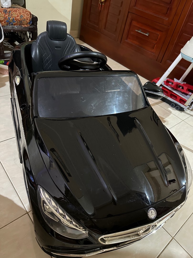 Mobil aki anak mercy, Bayi & Anak, Mainan & Baby Walker di Carousell