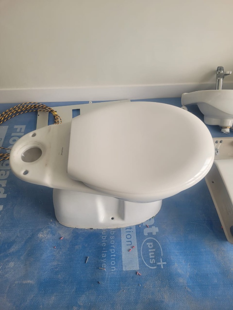New White Western Commode (w/c), Furniture & Home Living, Bathroom ...