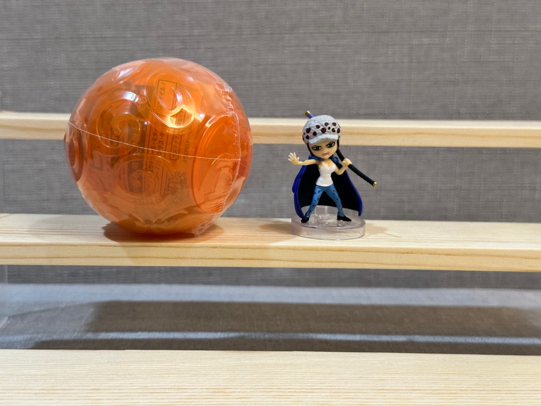 One Piece Gacha - Law (girl ver.) (Series 18), Hobbies & Toys, Toys ...