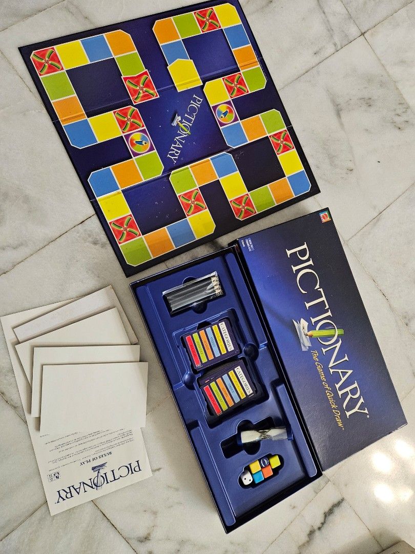 Pictionary board game, Hobbies & Toys, Toys & Games on Carousell