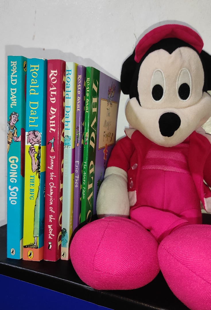 Roald Dahl books (Esio Trot, The Magic Finger, The Twits, Danny the ...