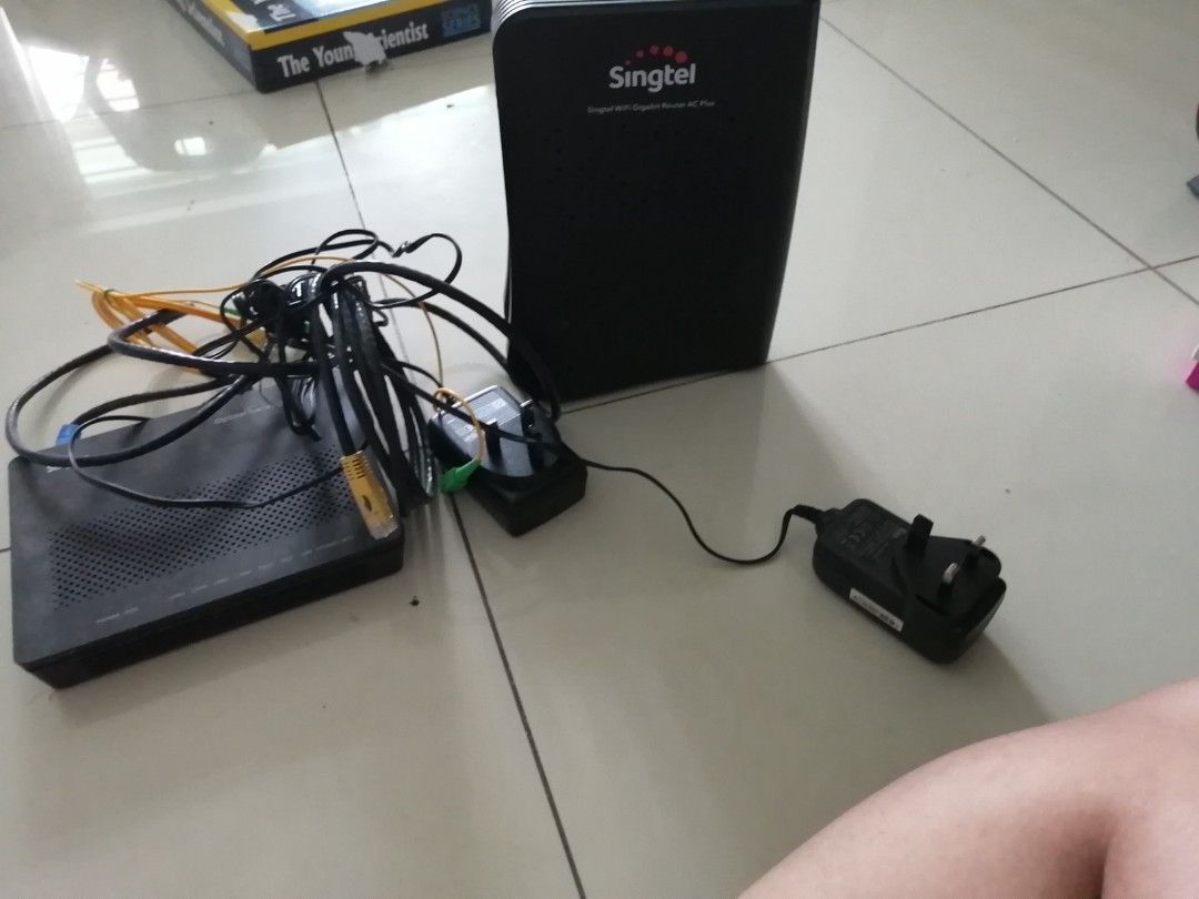 Singtel wifi Router, TV & Home Appliances, Other Home Appliances on ...