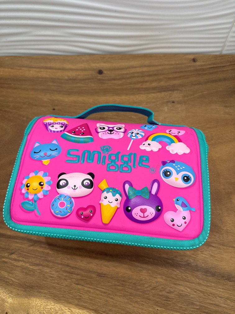 Smiggle girl’s lunch box, Hobbies & Toys, Toys & Games on Carousell